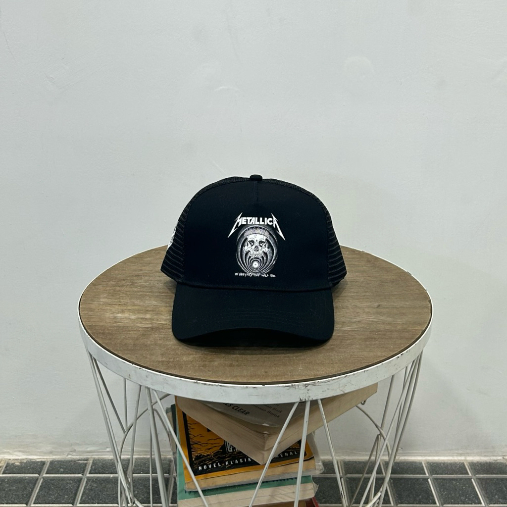 Jual METALLICA IN VERTIGO SKULL TRUCKER CAP BLACK | Shopee Indonesia