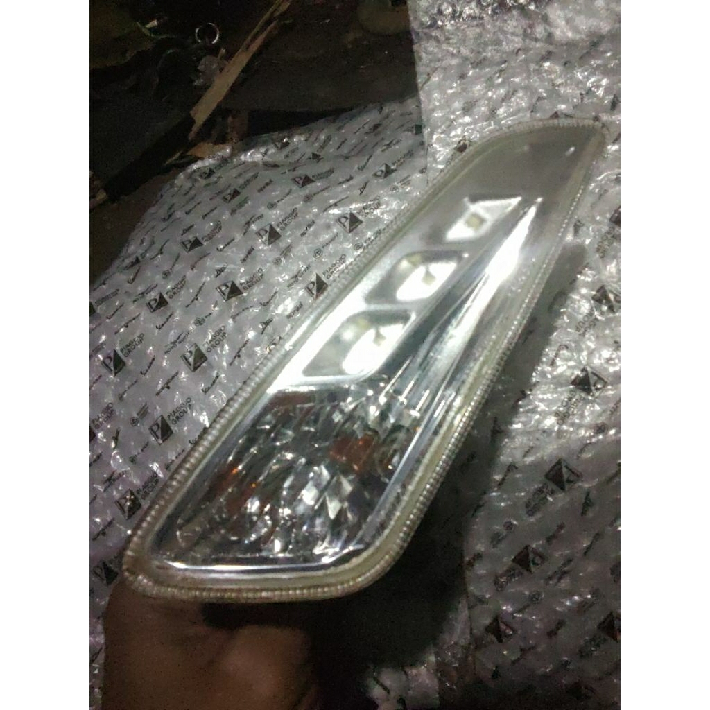 Jual sein lampu signal kiri vespa sprint primavera 3v iget | Shopee ...
