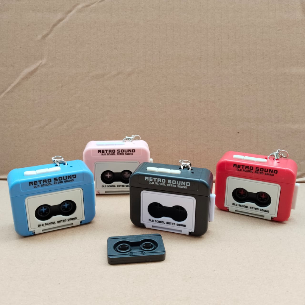 Jual Gantungan Kunci Mini Retro Sound Bentuk Radio - Gantungan Kunci ...