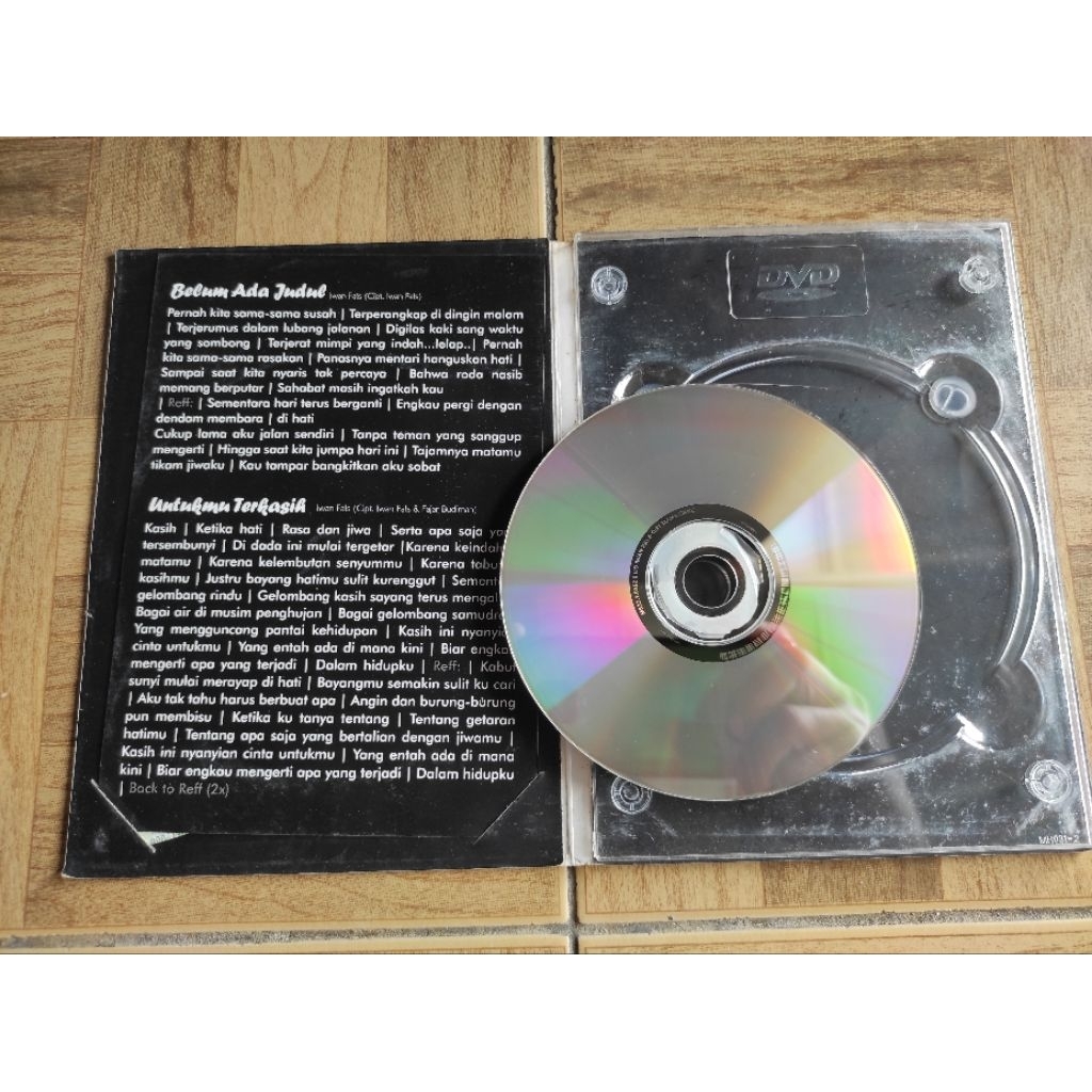 Jual CD IWAN FALS "belum ada judul" ost mama cake | Shopee Indonesia