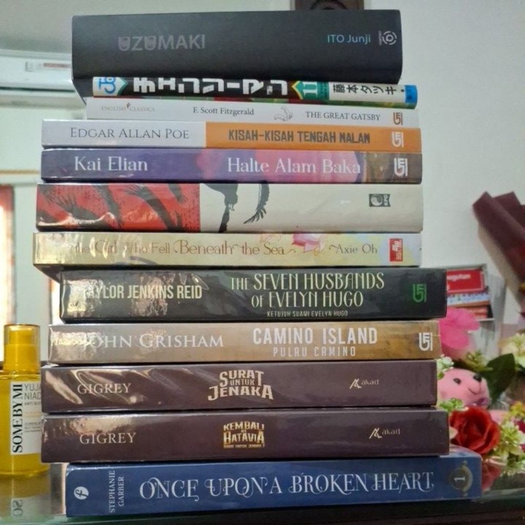 Jual Novel dan Komik Preloved | Shopee Indonesia