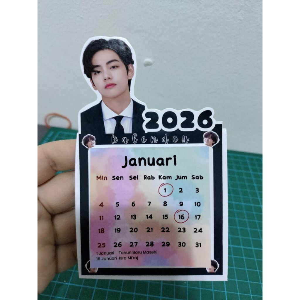Jual Kalender Meja Mini Custom – 9x9 cm | 12 Bulan | Bisa Foto Sendiri ...