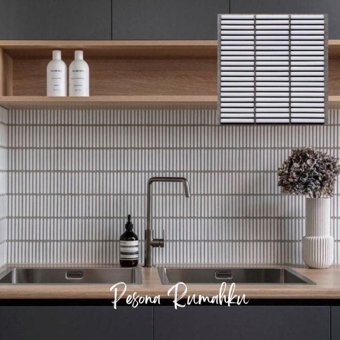 Jual Venus Type Pottery Striped Pearl Glossy (PER METER) - Mosaic ...