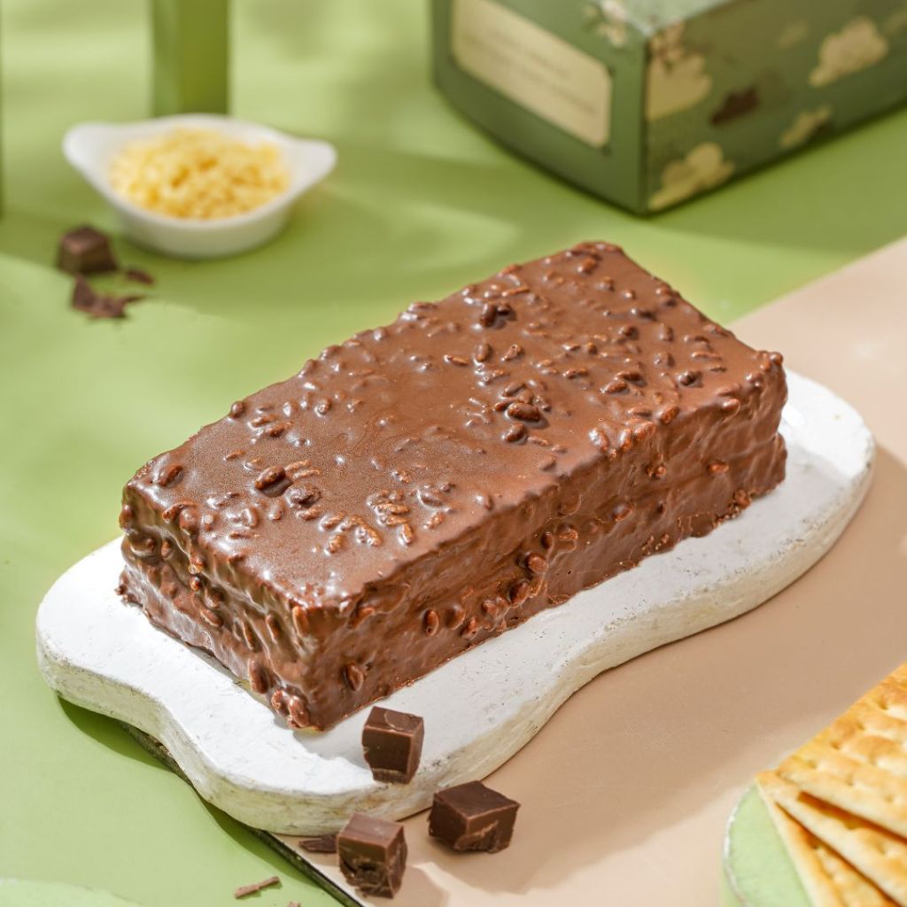 Jual RainCake - Crispy Chocolate - Cheese Cake dengan Filling Peanut ...