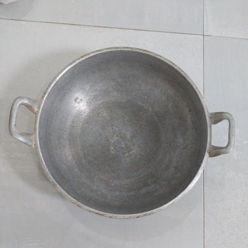 Jual wajan besi cor tebal diameter 30cm | Shopee Indonesia