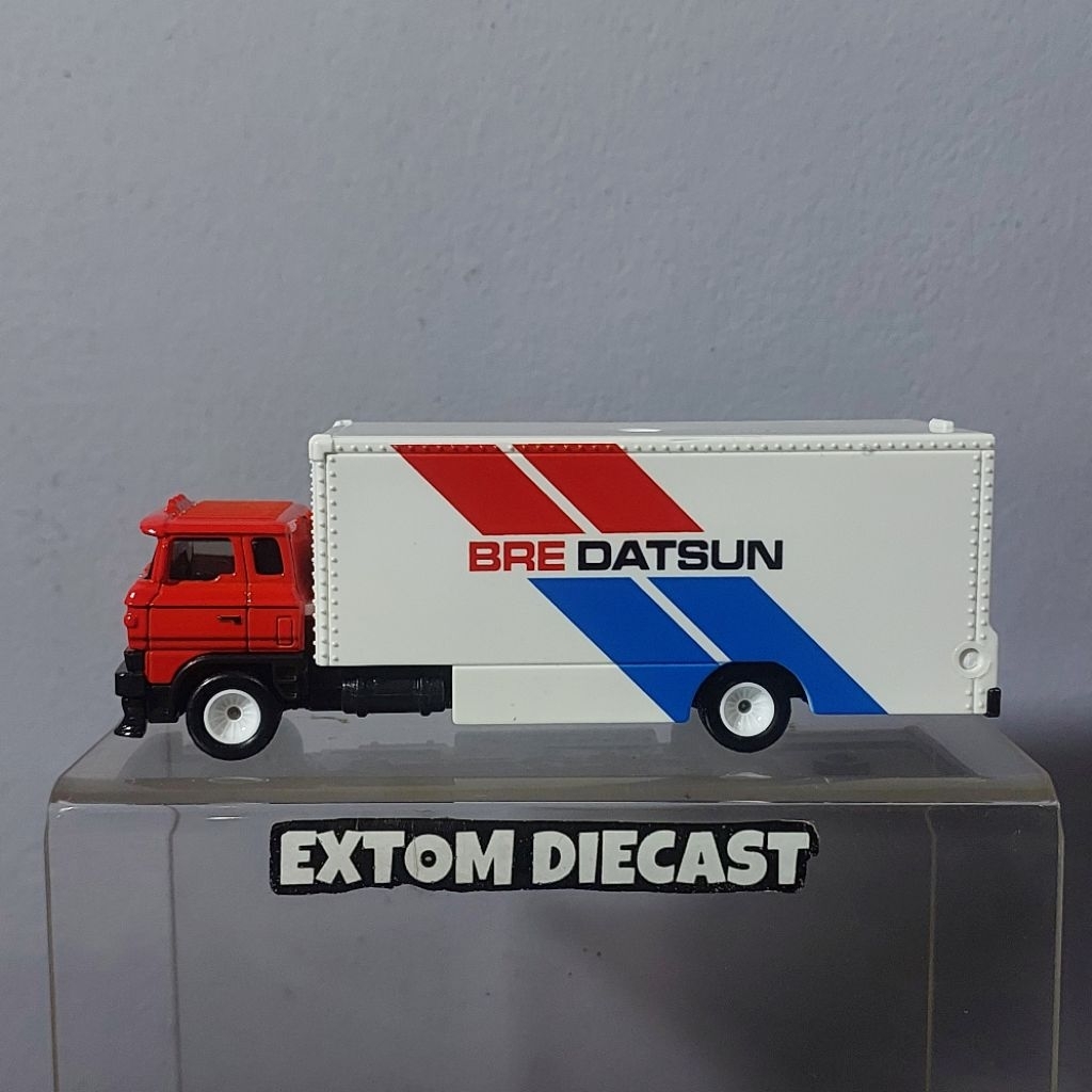 Jual Hotwheels Towing Sakura Sprinter Bre Datsun | Shopee Indonesia