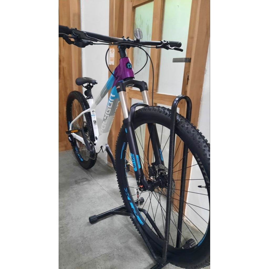 Jual Sepeda Polygon Xtrada 7 tahun 2021-2022 second seperti baru(part ...