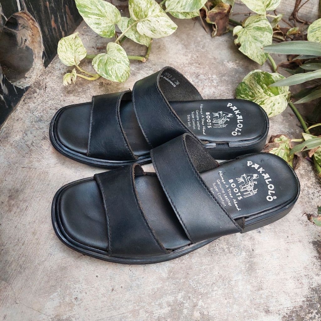 Jual sandal slop second pakalolo size 39(24cm) | Shopee Indonesia