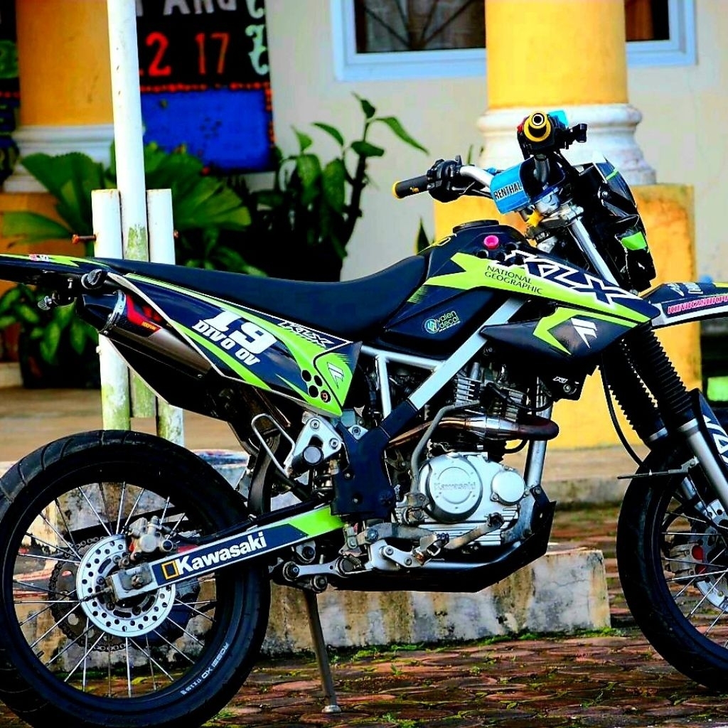 Jual Stiker Striping Decal KLX full body request custom GRATIS | Shopee ...