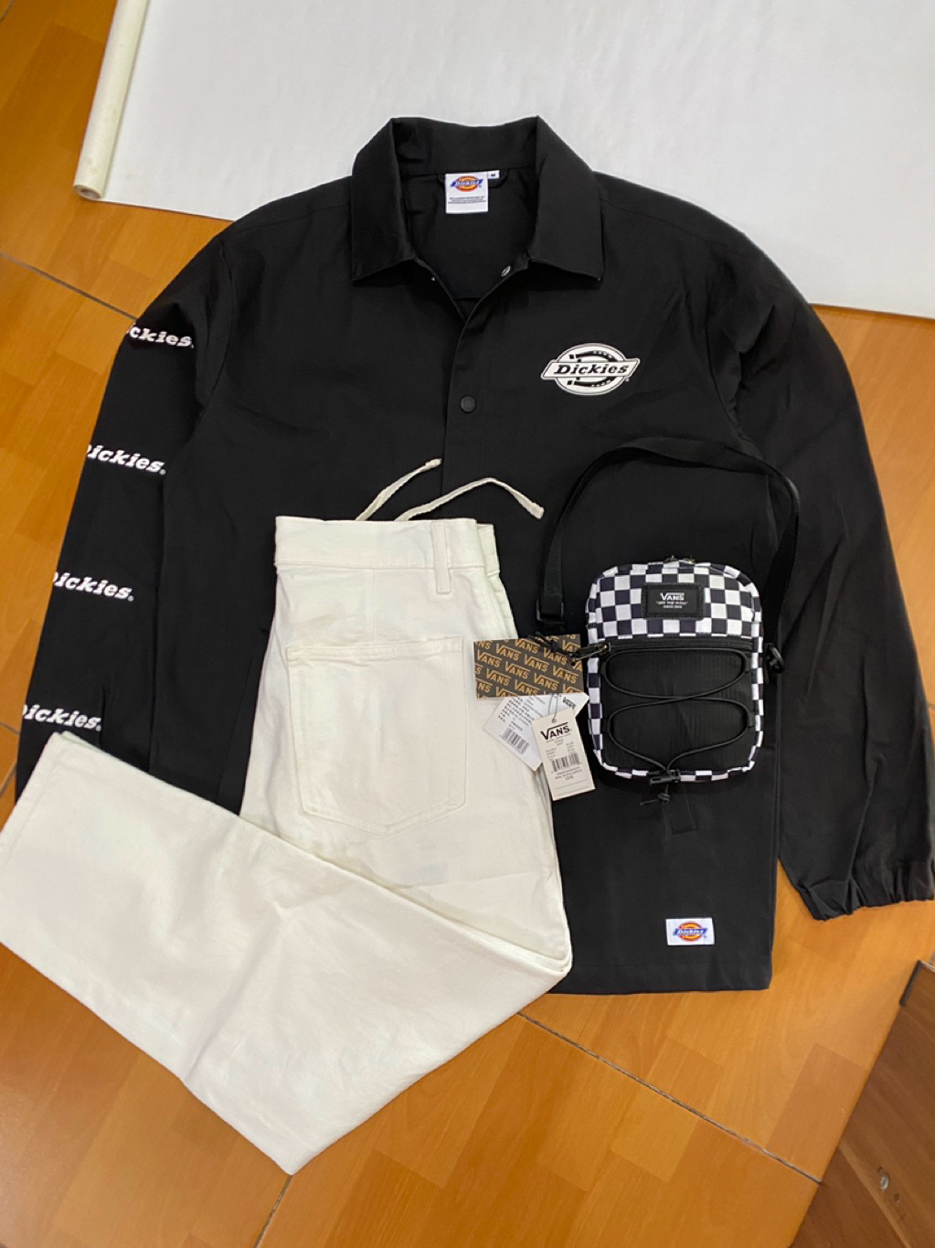 Jual Windbreaker Jacket D*ck*es Tafed Black | Shopee Indonesia