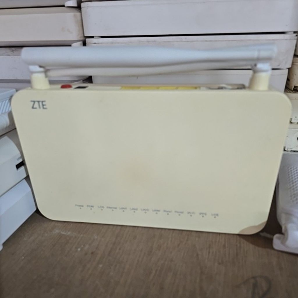 Jual zte f609 v3 case kuning | Shopee Indonesia