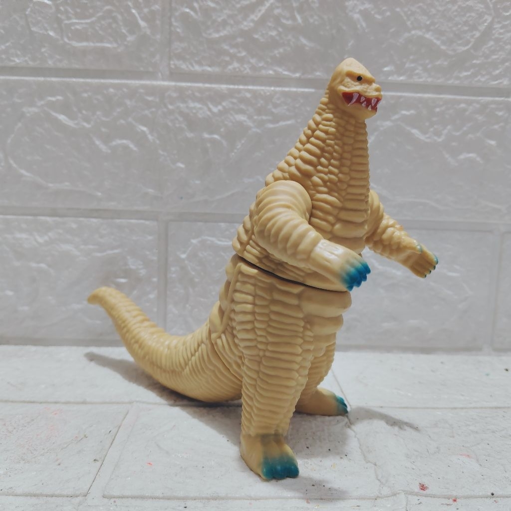Jual figure ultra monster red king figure kaiju figure red king ...