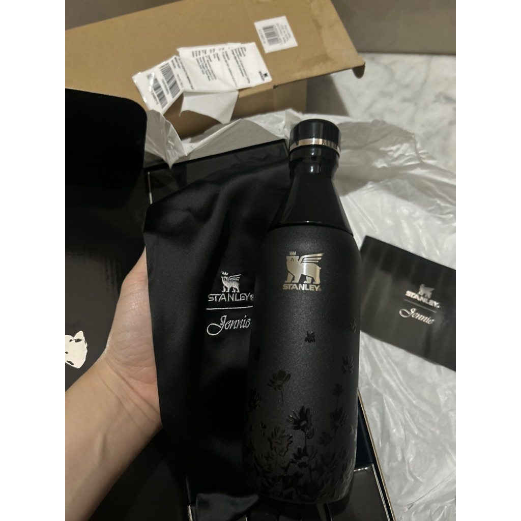 Jual JENNIE x STANLEY 1913 Tumbler All Day Slim Botol ori 100% | Shopee ...