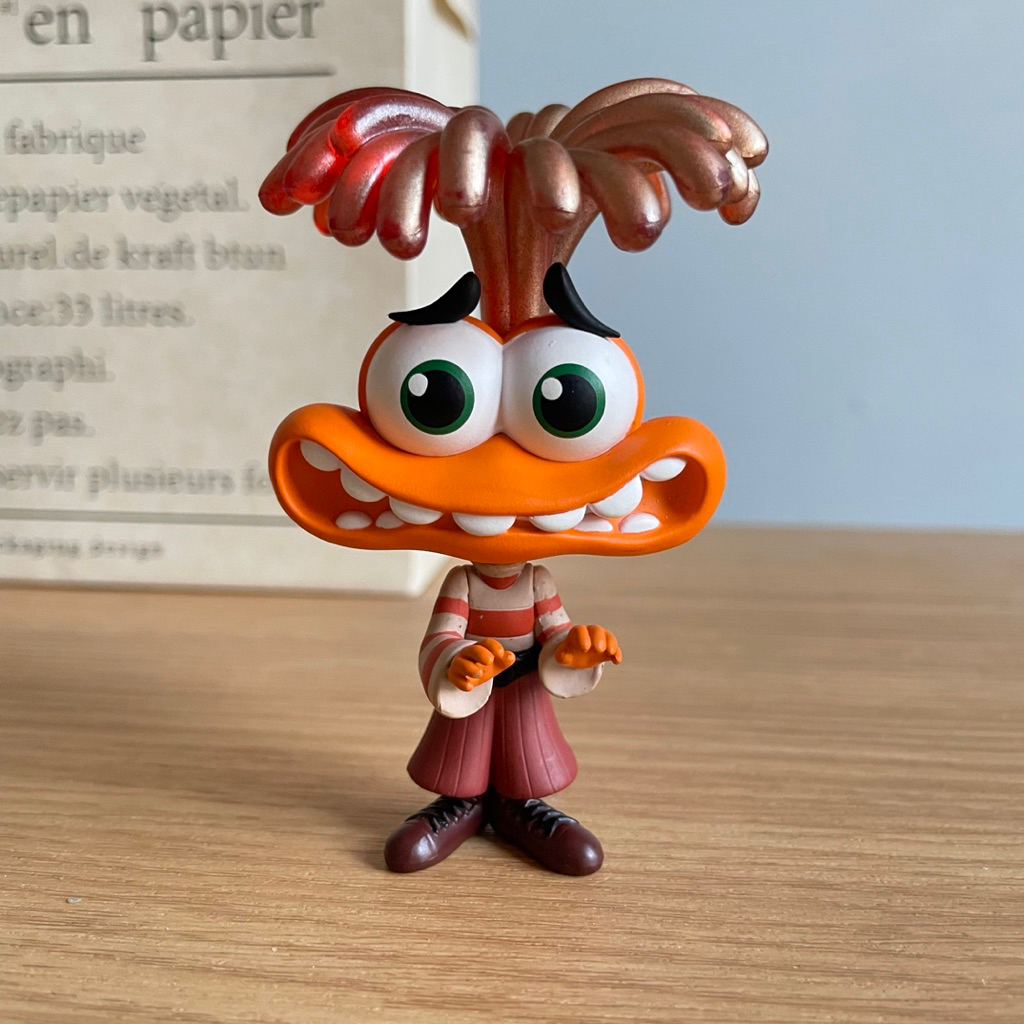 Jual Hot Toys Figure Inside Out 2 Anxiety Disney Pixar Tokyo Disney ...