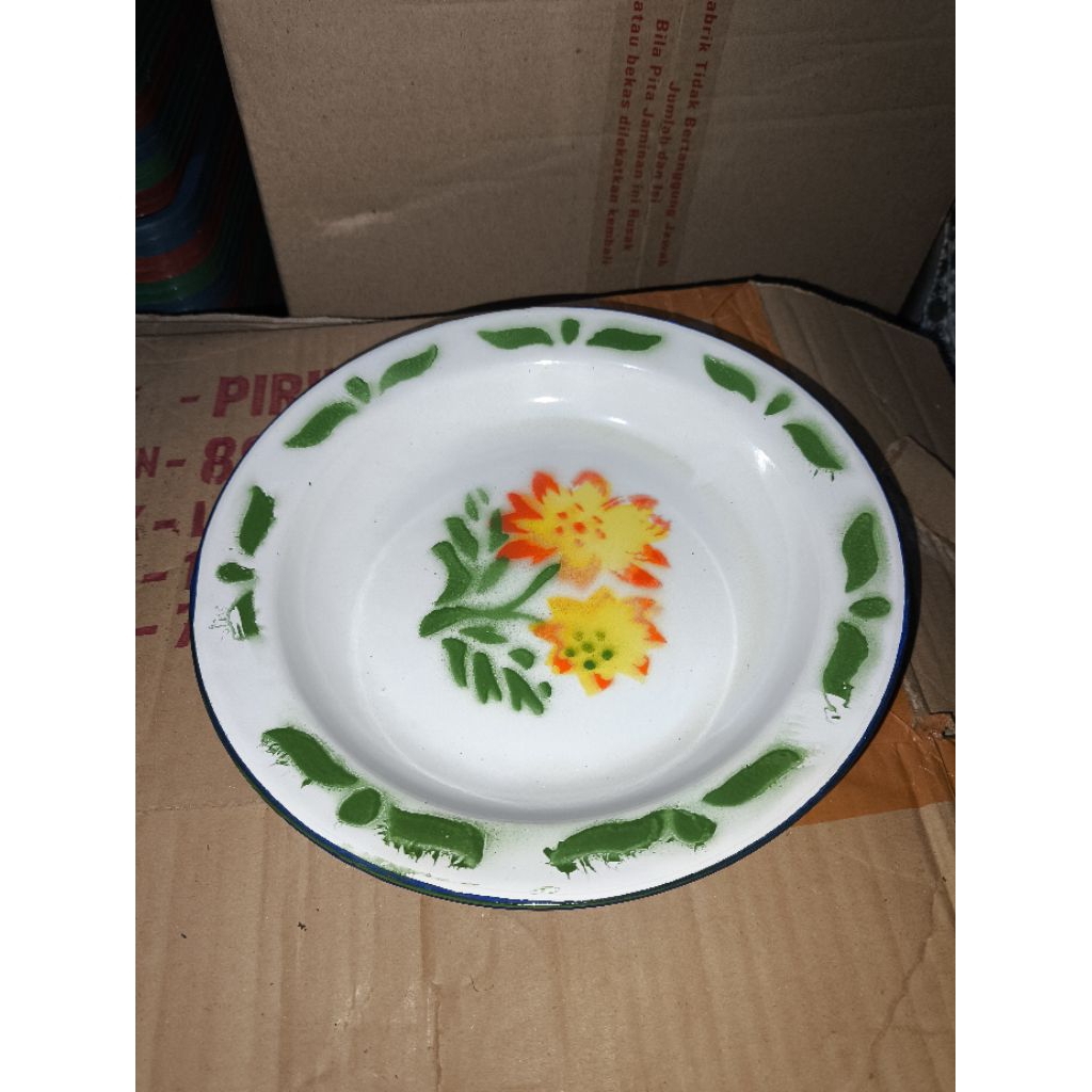 Jual piring seng / piring enamel / piring jadul 22 cm | Shopee Indonesia