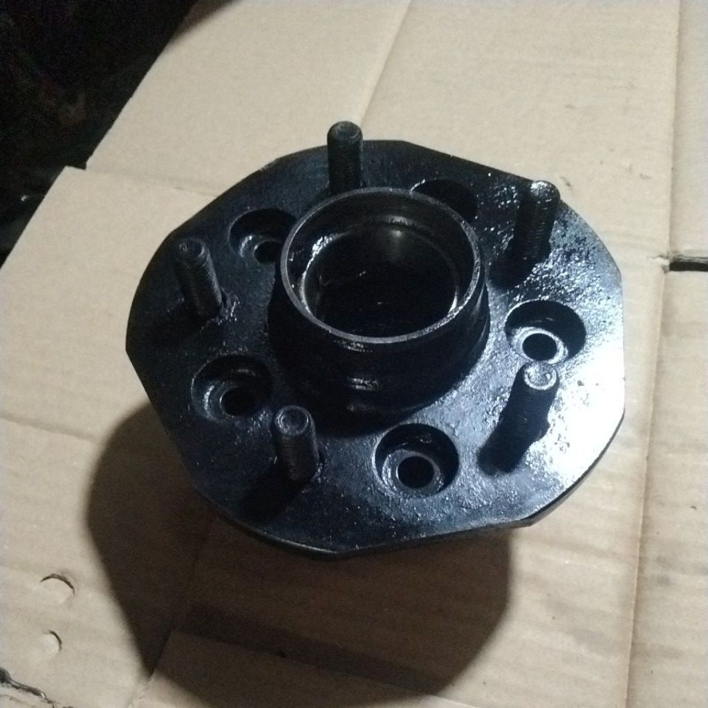Jual NAP RODA WHEEL HUB KEPALA KAMBING DEPAN MITSUBISHI L300 ORIGINAL ...