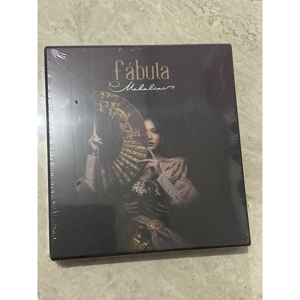 Jual CD Album Boxset Mahalini Fabula ORIGINAL | Shopee Indonesia