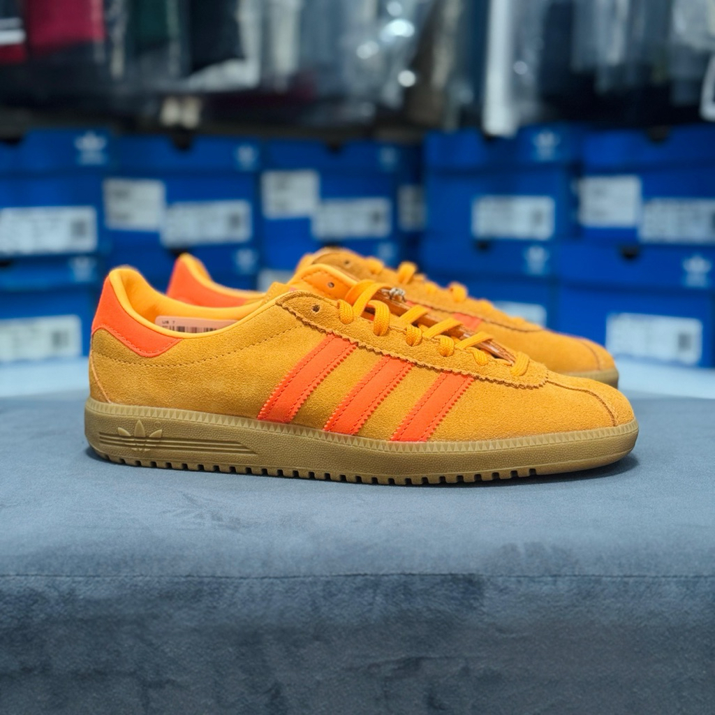 Jual Adidas Bermuda Solar Orange BNIBWT Original 100% Size : 39 1/3 ...