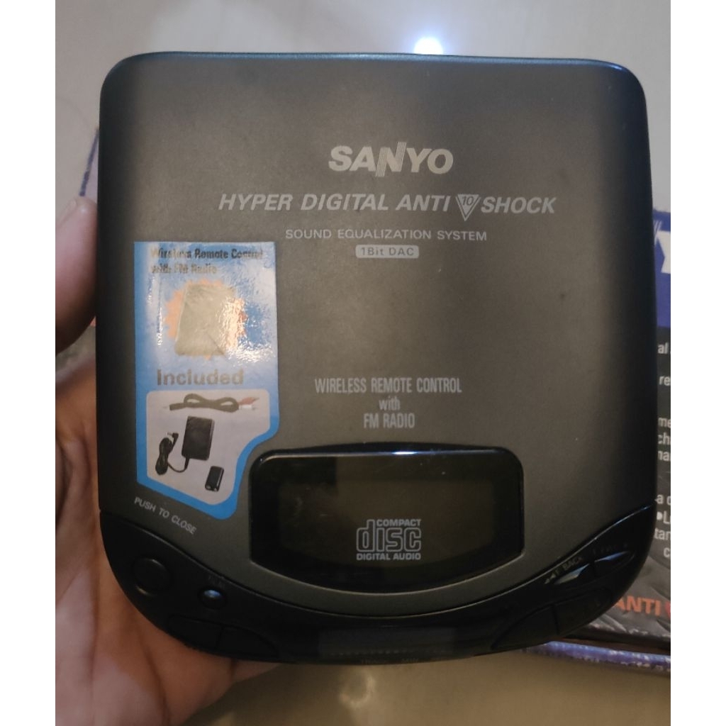 Jual Sanyo HYPER DIGITAL ANTI SHOCK CD player and FM RADIO | Shopee ...