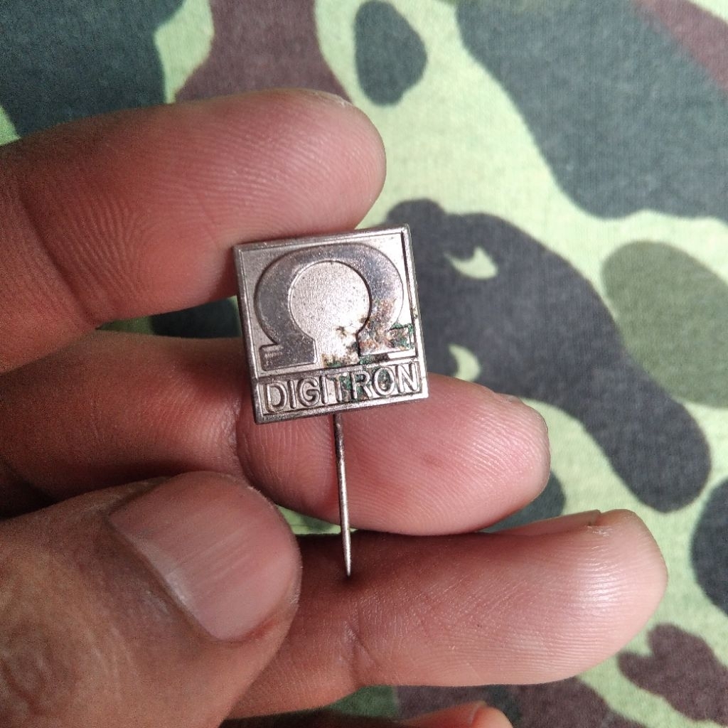 Jual pin jadul yugoslavia pin eropa jadul pin omega digitron pin jadul merk lawas vintage ...