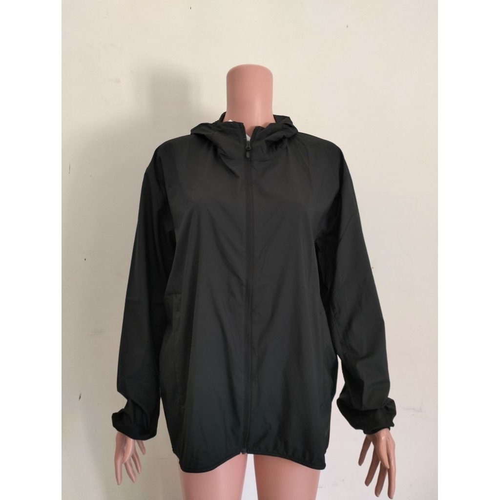 Jual PARASUT RUNNING SPORTY (UNIQLO) | Shopee Indonesia