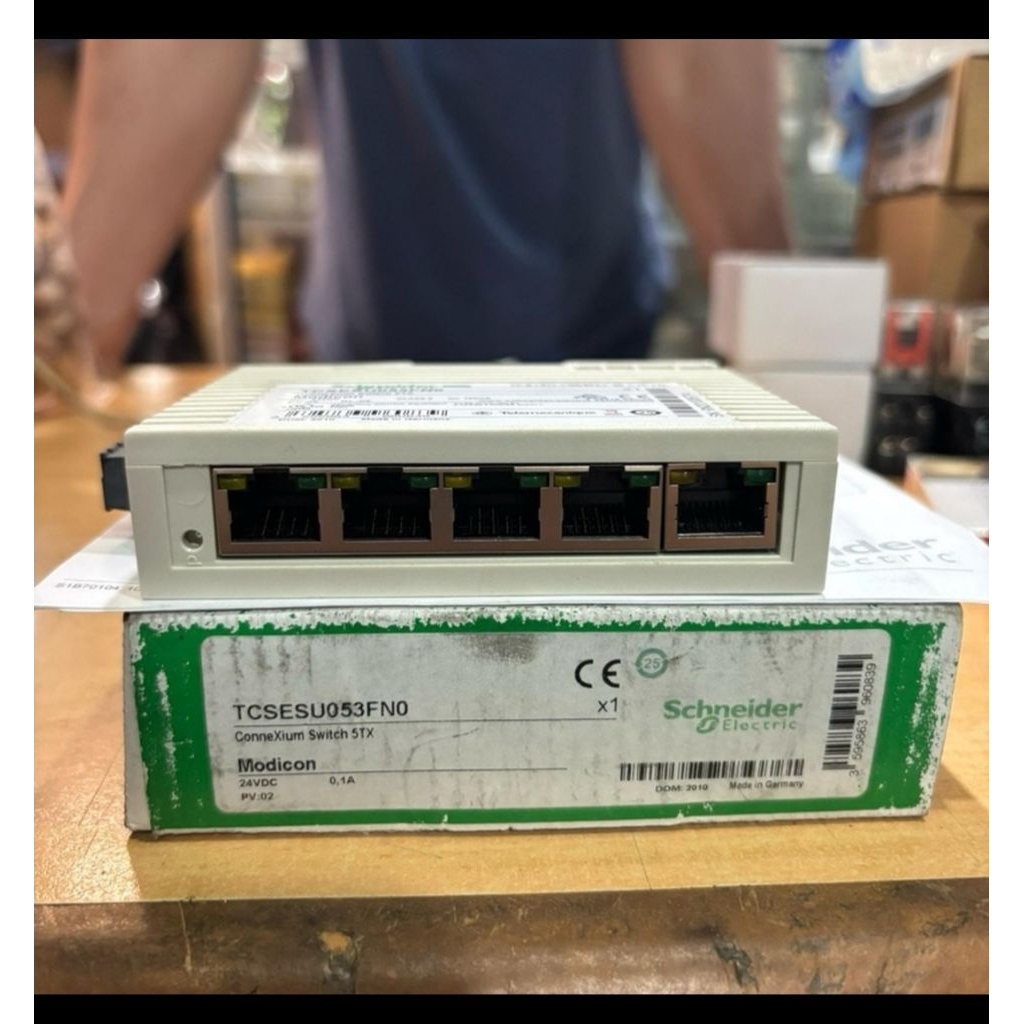Jual SCHNEIDER TCSESU053FN0 CONNEXIUM SWITCH 5TX MODICON | Shopee Indonesia