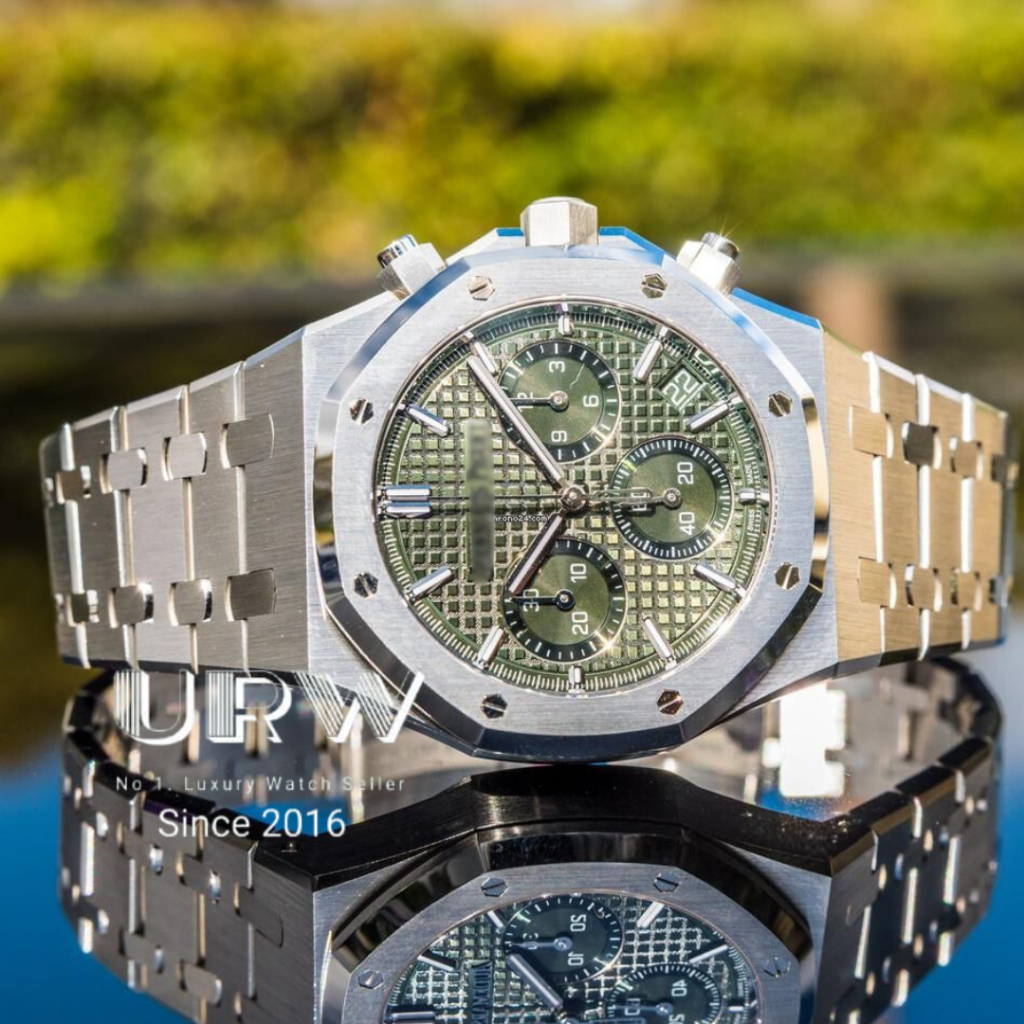 Jual Feel the Luxury Watch of Wearing Royal Oak URWAudemars P Chrono ...