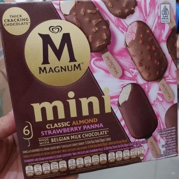 Jual Es Krim Ice Cream Walls Magnum MINI STRAWBERRY Panna Classic ...