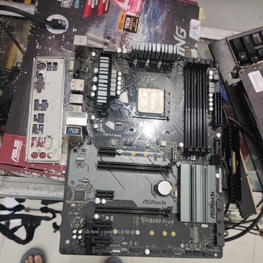 Jual mainboard asrock b450 pro 4 ddr4 + procsesor AMD ryzen 5 3600 ...