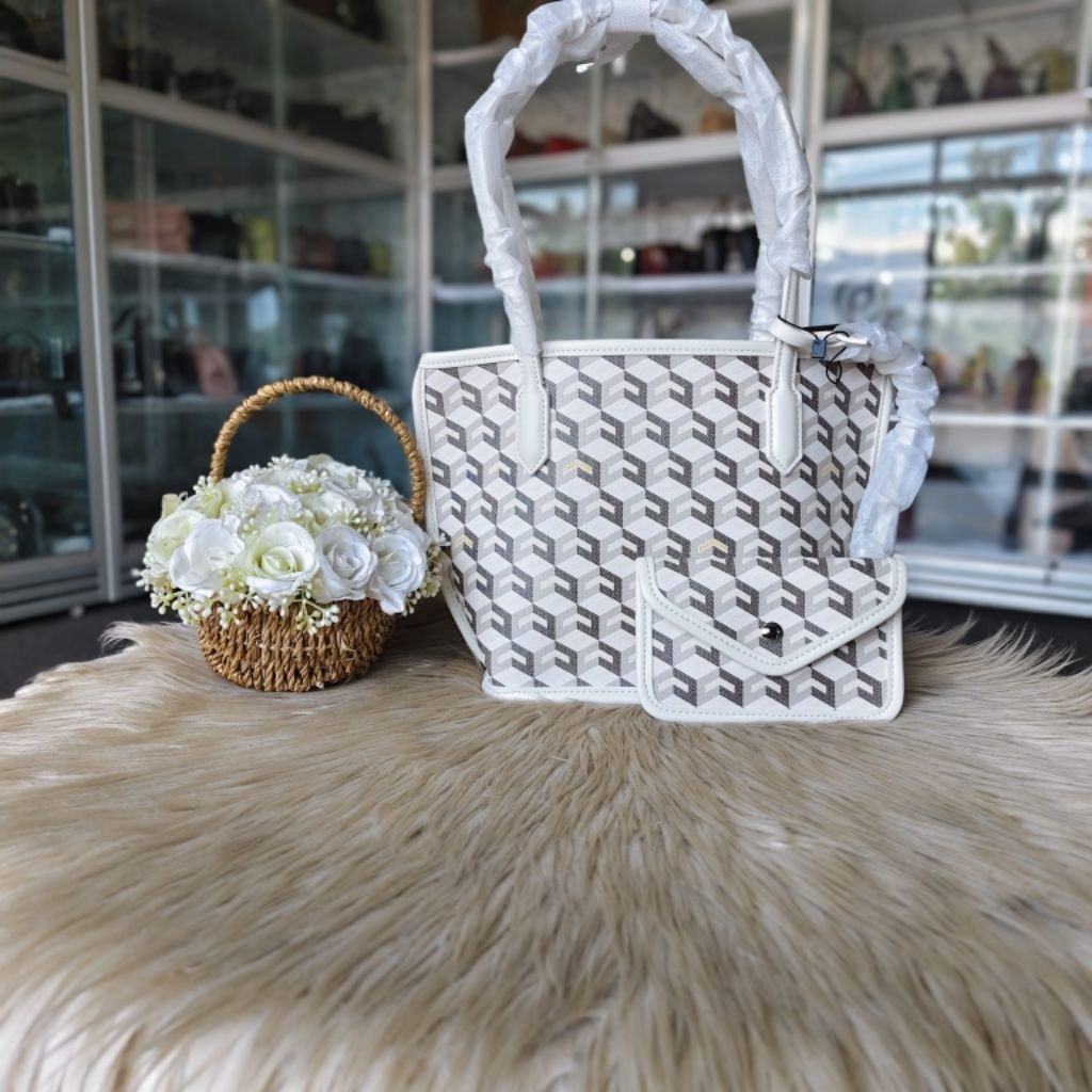 Jual Tas Christy NG original Russo warna burgundy,black,chesnut,beige ...