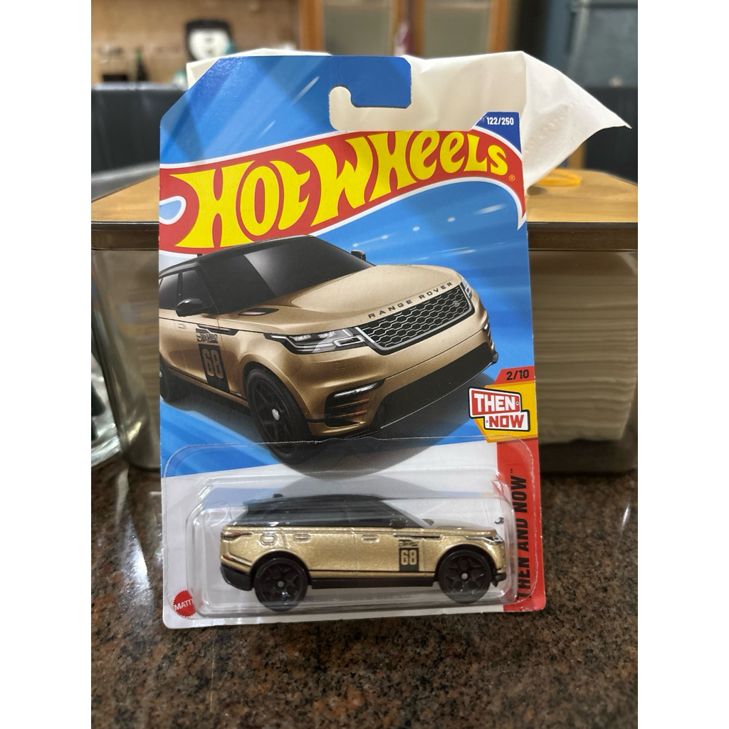 Jual Hot wheels range rover velar 2025 warna cream | Shopee Indonesia