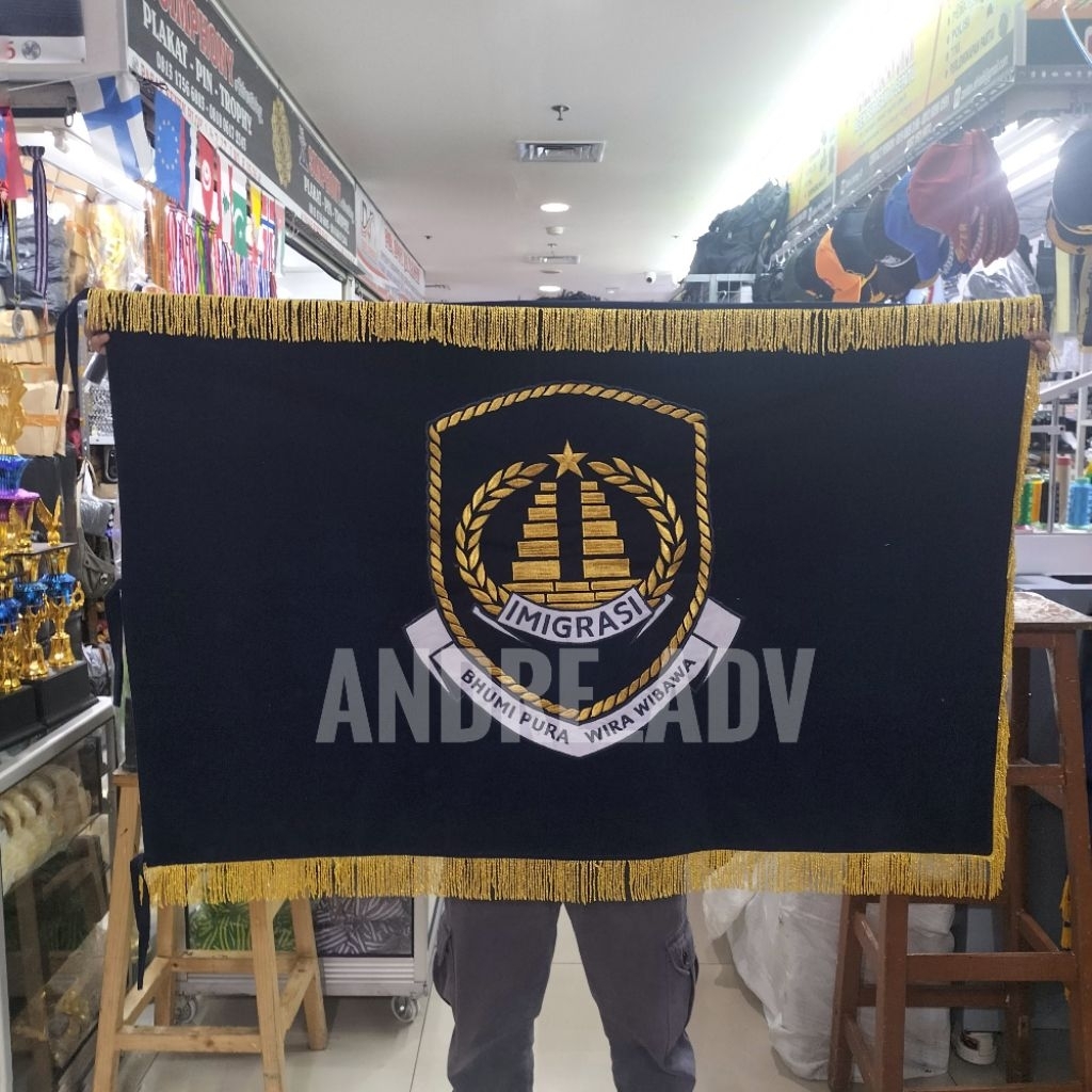 Jual bendera pataka costum logo bahan bludru | Shopee Indonesia