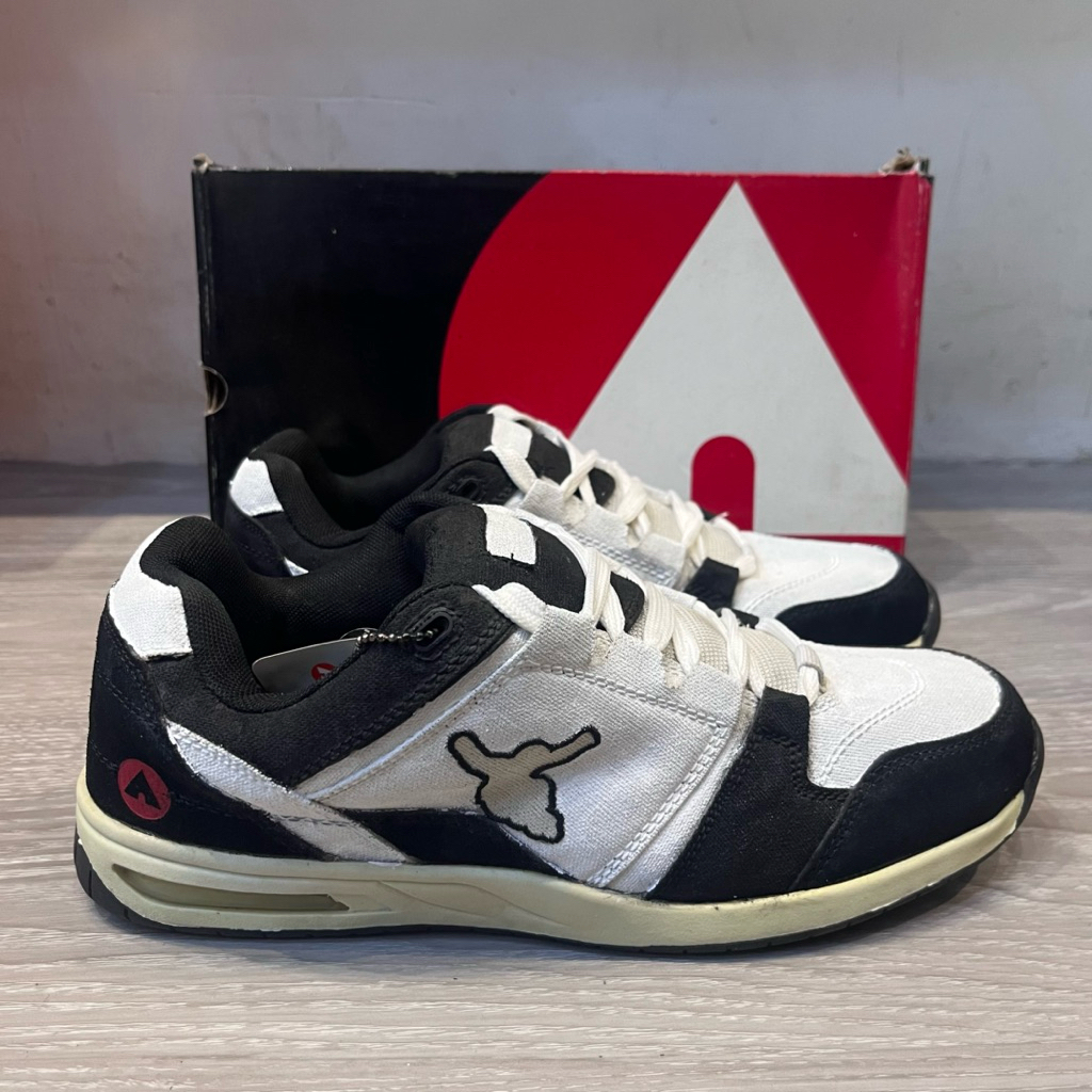Jual Airwalk - Sepatu Sneakers / Sepatu Skateboard Kole Hitam/Putih ...