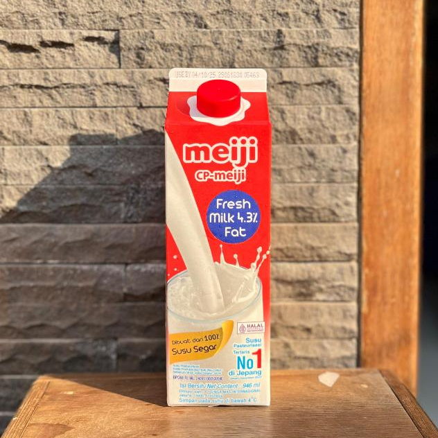 Jual Meiji Deluxe Milk Plain 946 ml - Meiji Pasteurized Fresh Milk ...