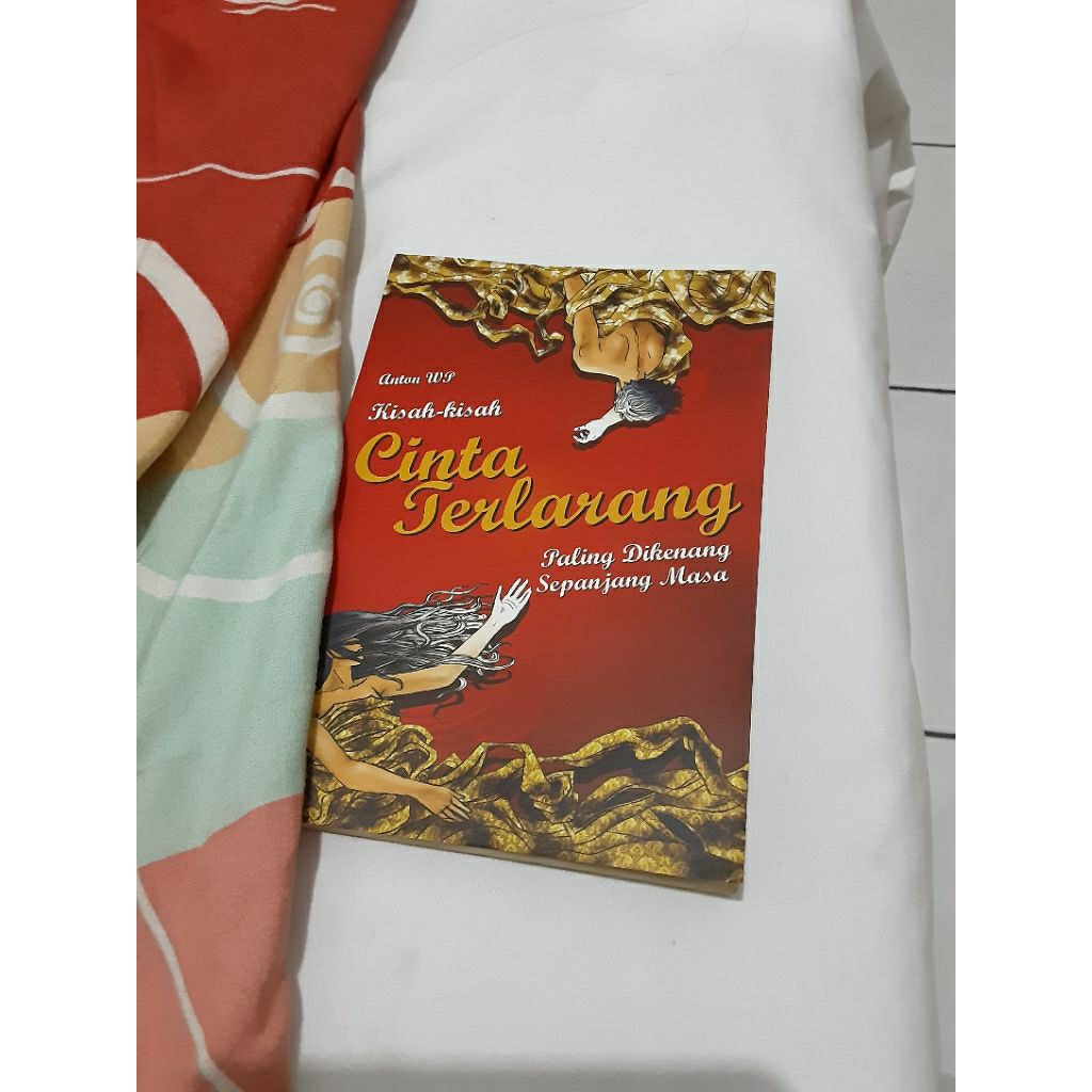 Jual buku kumcer Cinta Terlarang saduran literatur / sastra dunia oleh ...