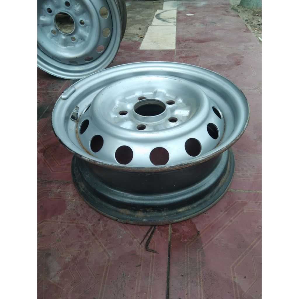 Jual pelak velg L300 new R14 TEBAL asli real foto | Shopee Indonesia