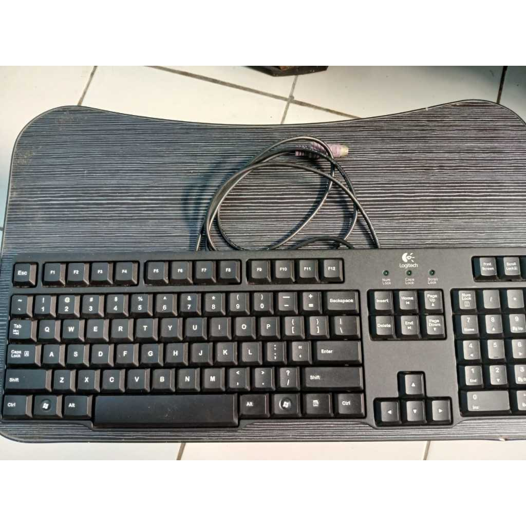 Jual Keyboard Logitech K100 Port PS2 | Shopee Indonesia