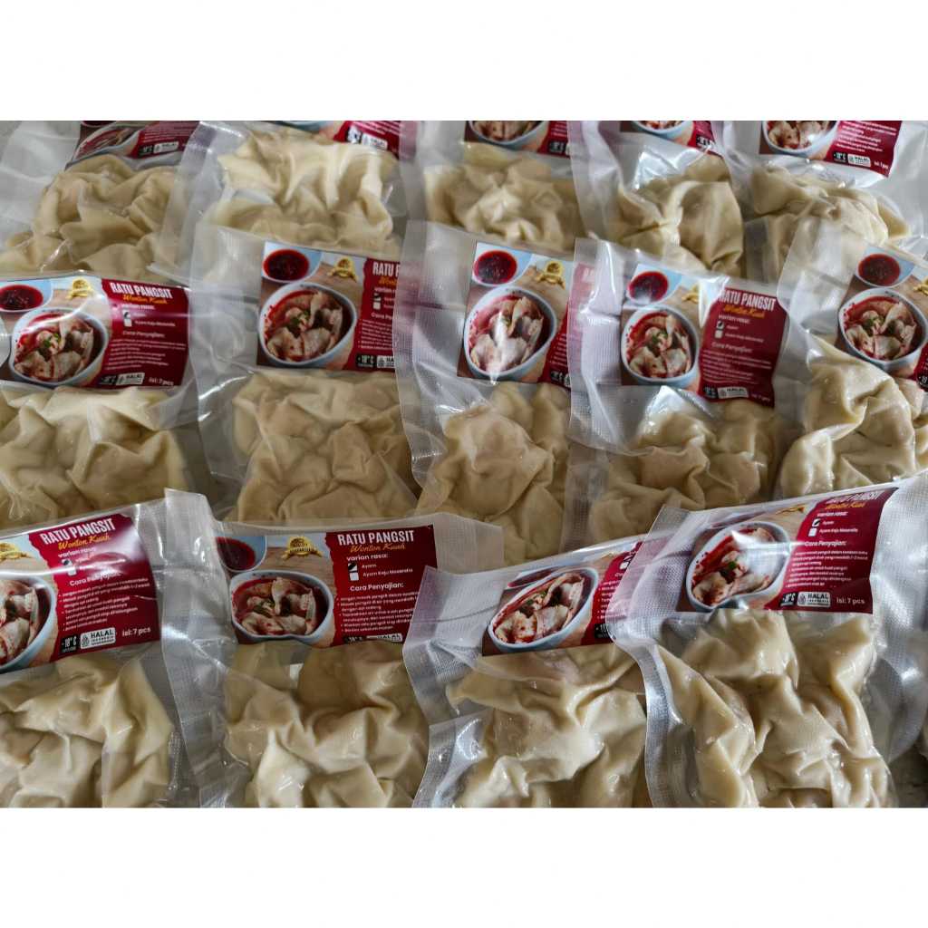 Jual Ratu Pangsit Frozen Wonton Ayam kuah Pangsit Chili Oil isi 7 enak ...