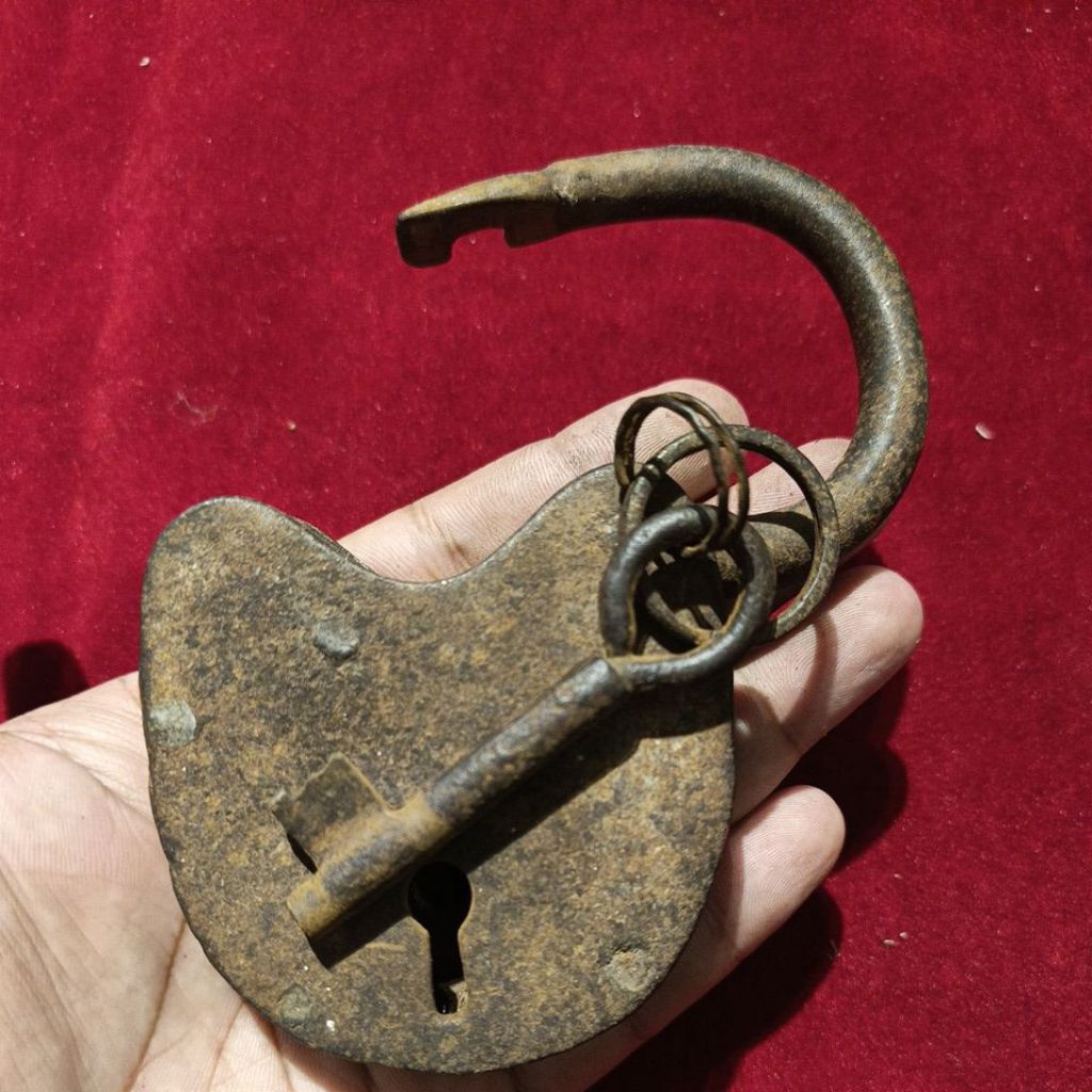 Jual Gembok Kuno Jaman Belanda Voc Asli Fungsi | Shopee Indonesia