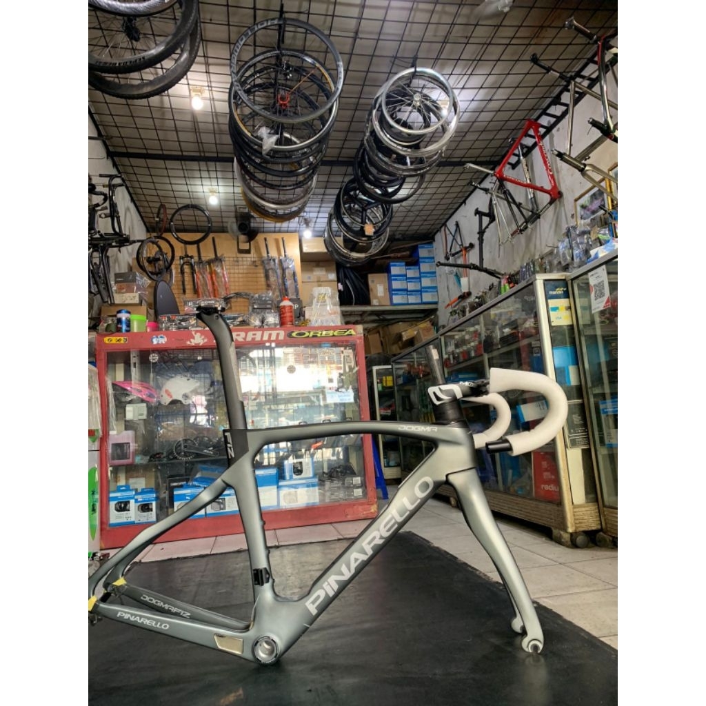 Jual FRAME PINARELLO DOGMA F12 rims brack CARBON | Shopee Indonesia