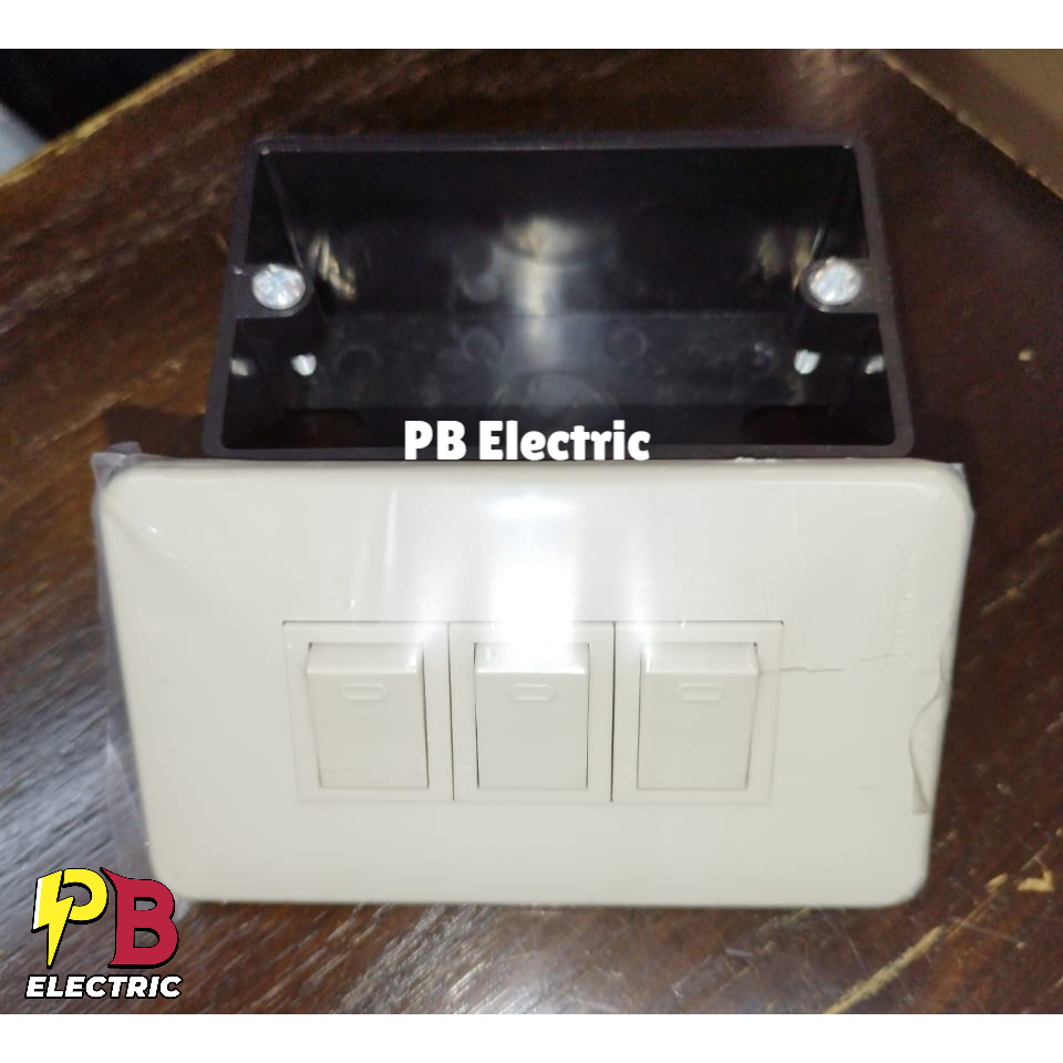 Jual Saklar Grid Switch 3 Mata Panasonic / Saklar Grid Switch 3 Gang ...