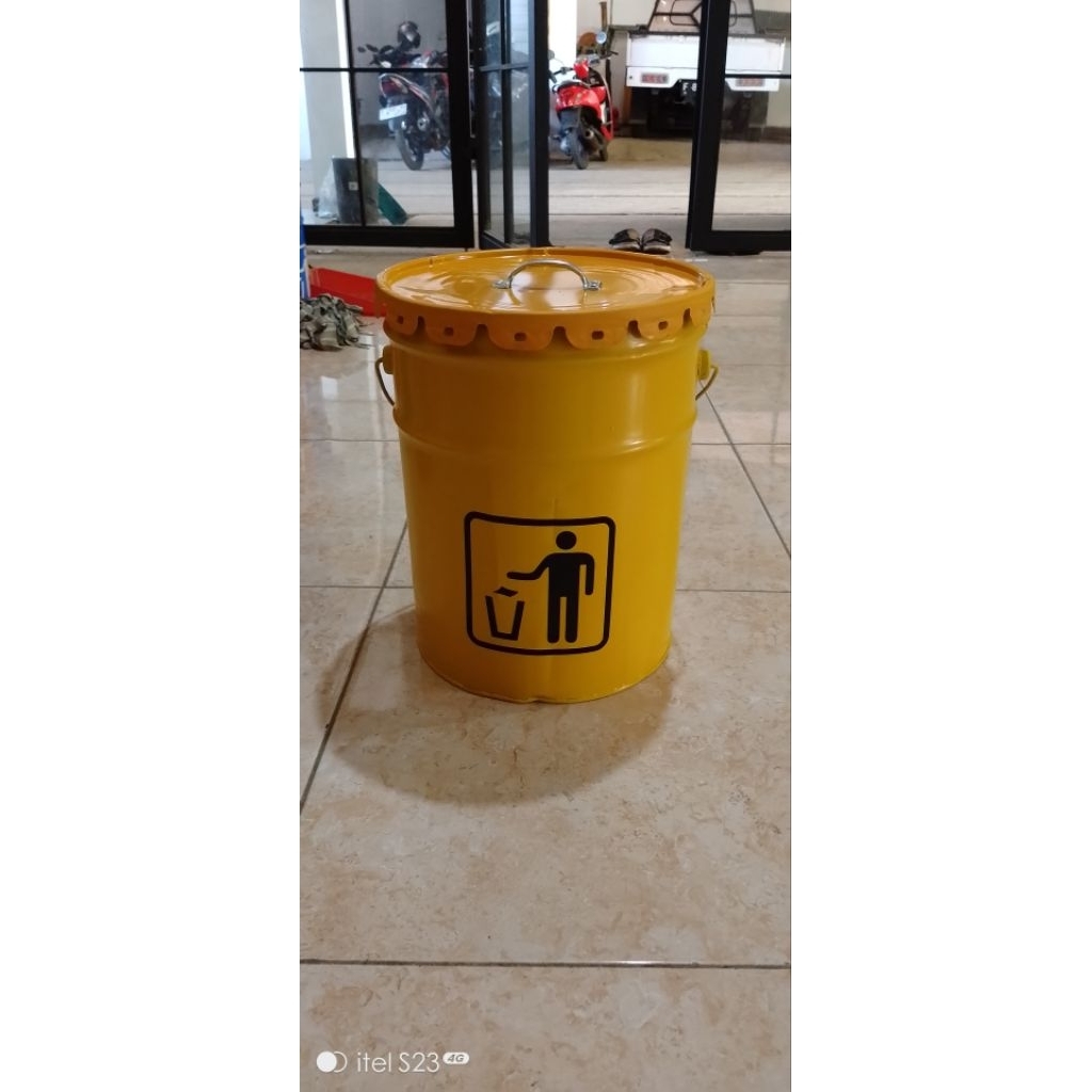 Jual Tempat sampah kaleng single/tanpa tiang 25 liter | Shopee Indonesia