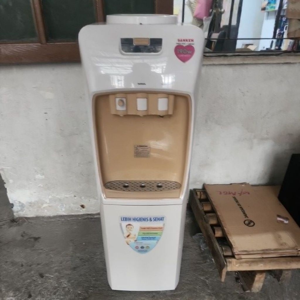 Jual preloved bekas dispenser galon atas Sanken HWD 755C + cabinet ...