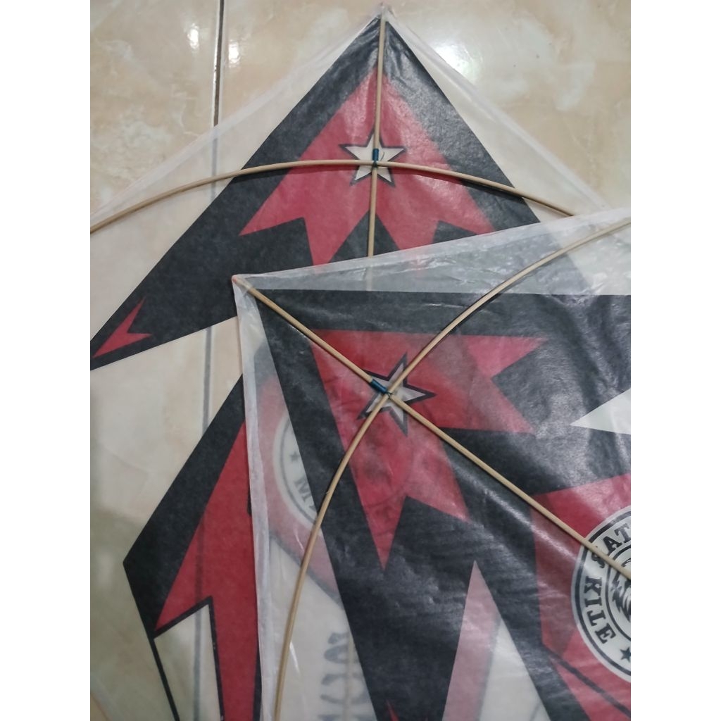 Jual Layangan Sukhoi Super Lilitan Bambu Apus | Shopee Indonesia