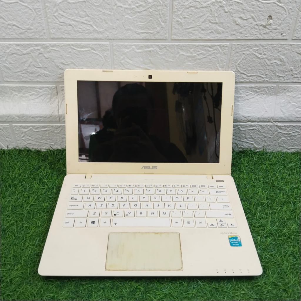 Jual CASING NOTEBOOK ASUS X200CA PUTIH | Shopee Indonesia