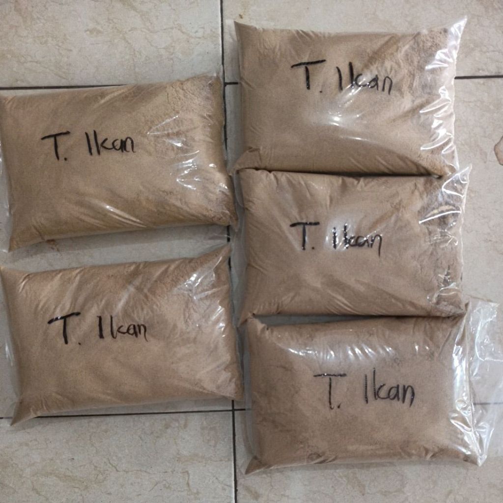 Jual ( 1 Kg) Tepung Ikan, Protein 40 % | Shopee Indonesia