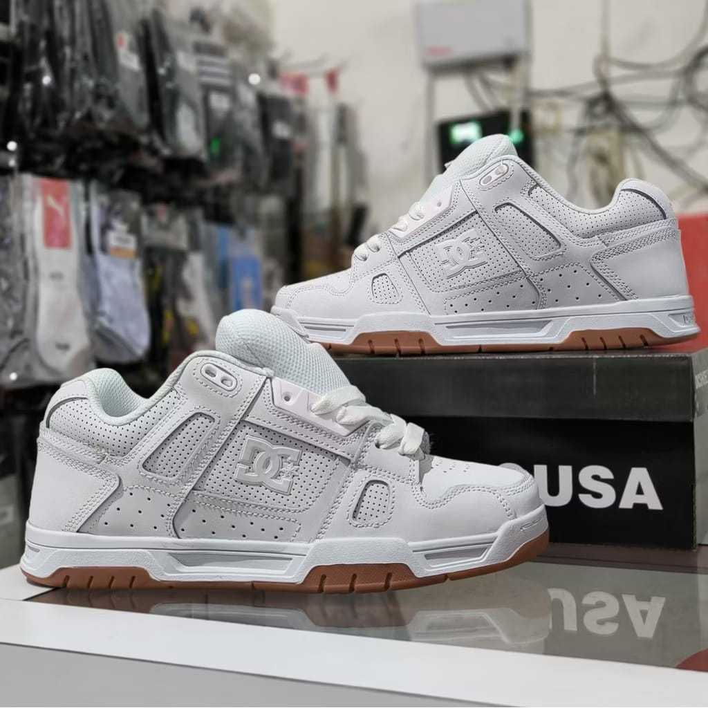 Jual Sepatu Skate, BMX, Riding DC Stag Pria Sneaker Skate Casual Sporty ...