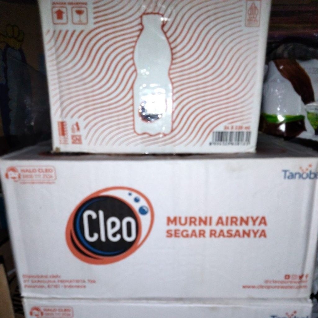 Jual Cleo demineral water botol mini 220ml x 24 kemasan dus | Shopee ...