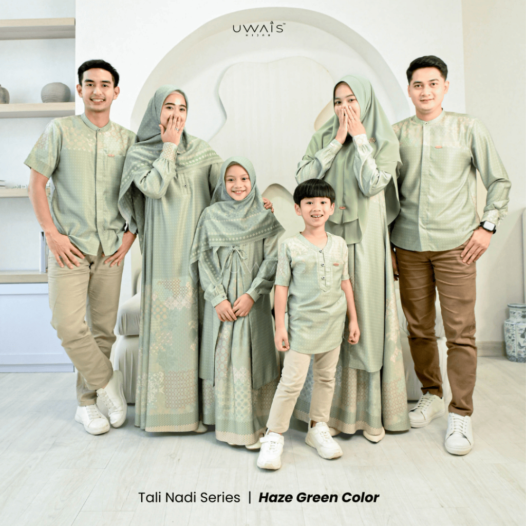 Jual Ready Stok - Tali Nadi Green Series Baju Sarimbit Couple Keluarga ...