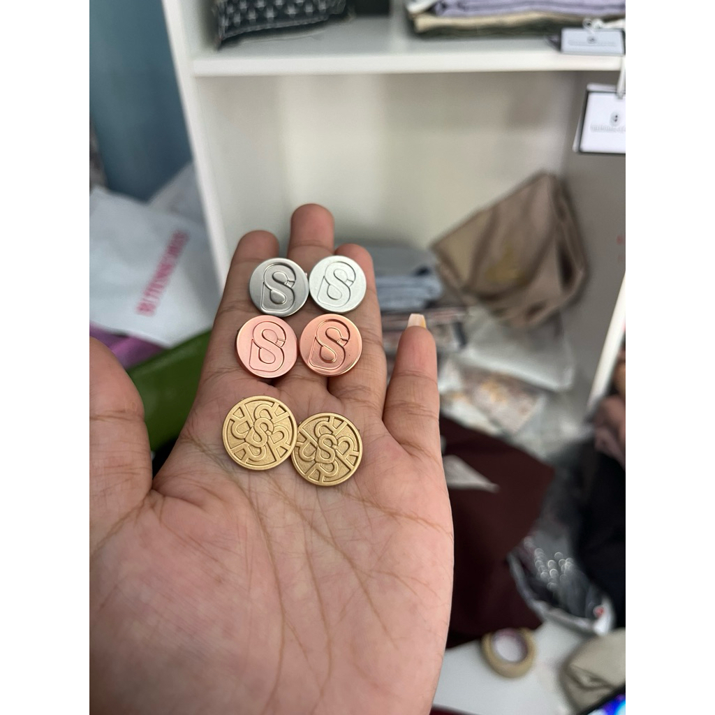 Jual pin brooch buttonscarves | Shopee Indonesia